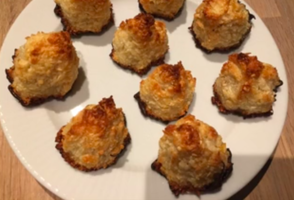 Elisa laver kokostoppe - TV Glad